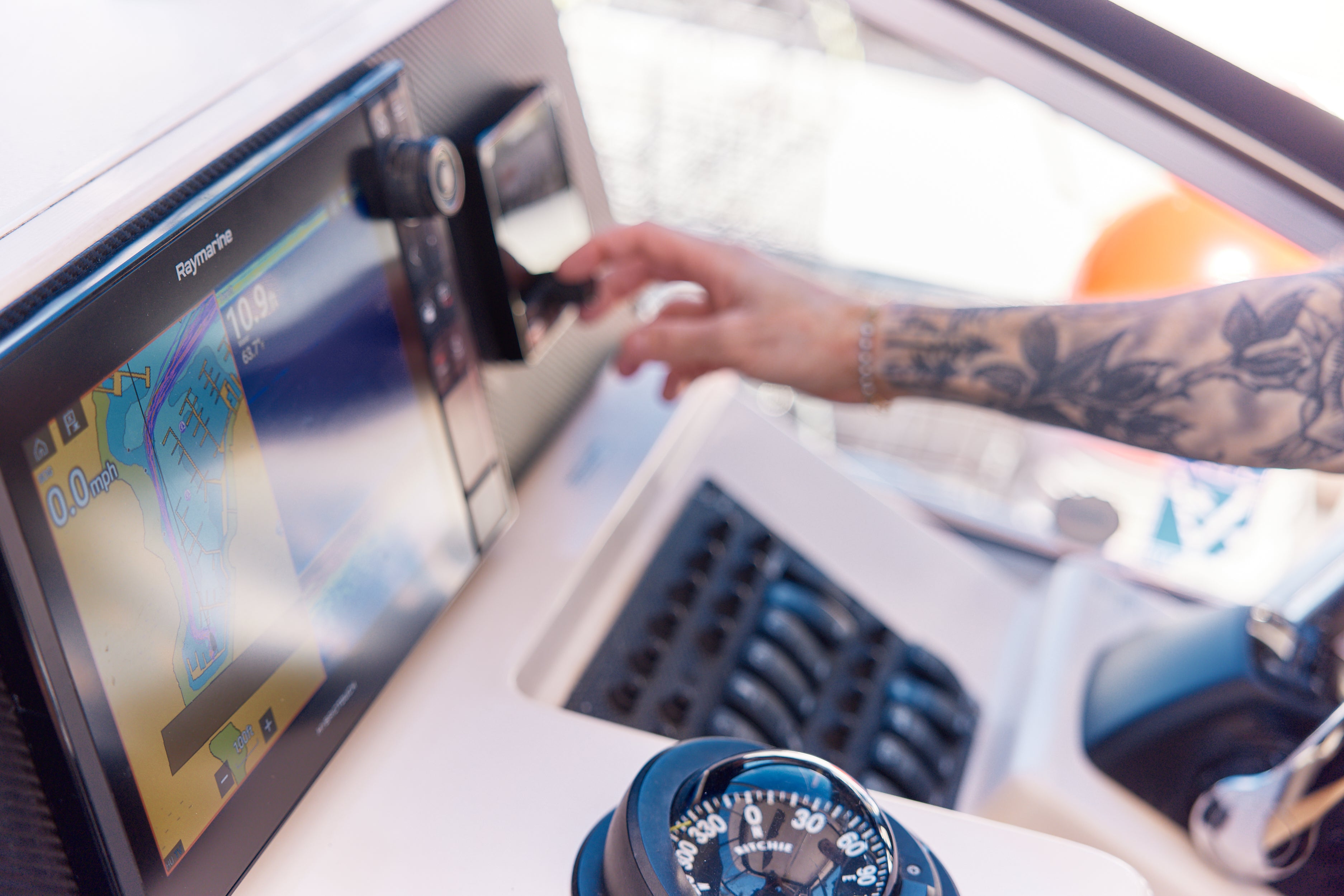 BOATS & MARINE - ELECTRONICS - Multifunction Displays – Pacific Angler